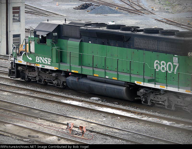 BNSF 6807